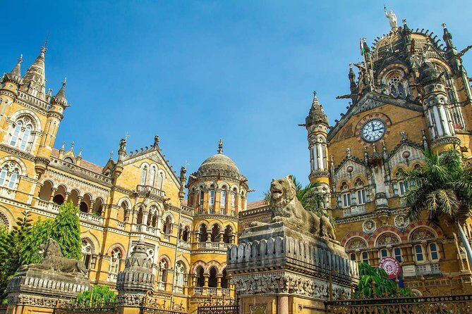 Mumbai Airport Transfers : Mumbai Airport BOM to Mumbai City in Luxury Van - Who Will Benefit Most?