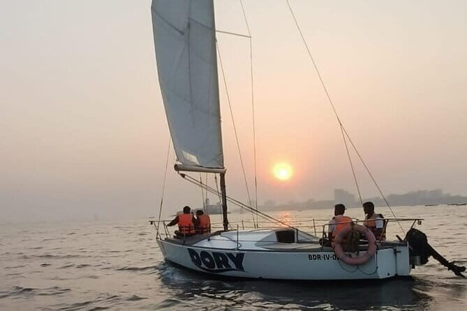 Mumbai Bay Breeze Sail on a Compact Yacht Experience - Authenticity and Authentic Experiences