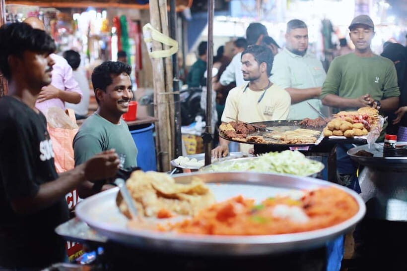 Mumbai: BEST Steet Food Tour & Evening Market with a Local - Key Points