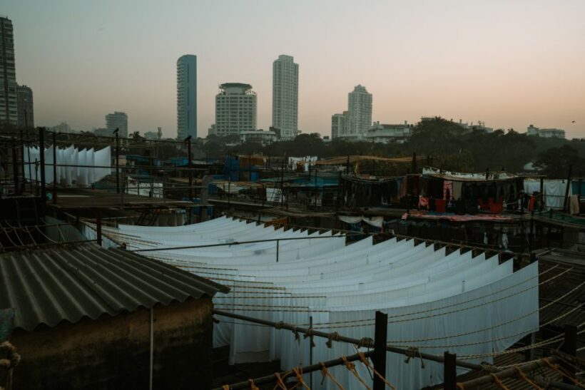 Mumbai: City Sightseeing Tour with Guide - Key Points