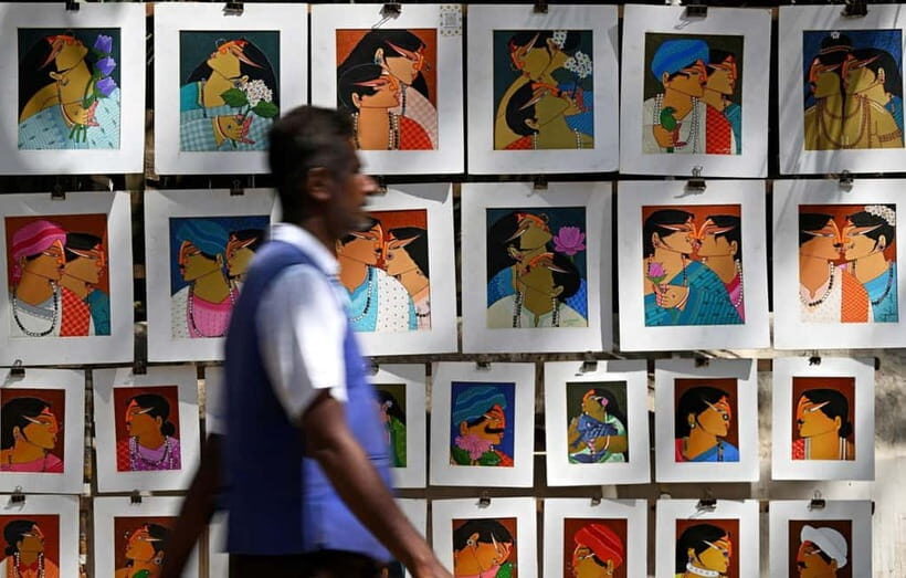 Mumbai: Colaba Art Galleries Guided Walking Tour - Key Points