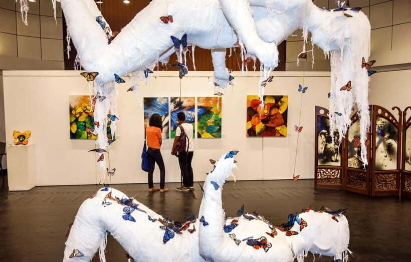 Mumbai: Colaba Art Galleries Guided Walking Tour - A Walk Through Mumbai’s Artistic Heart