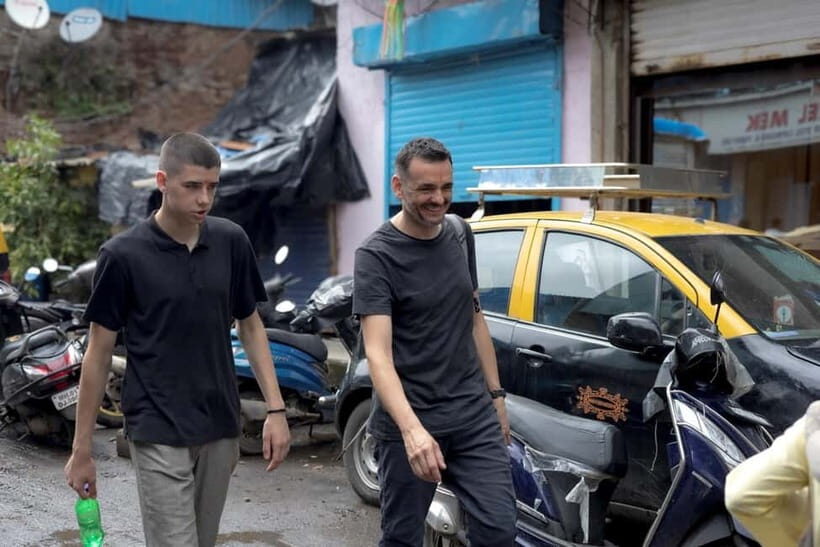 Mumbai: Dharavi Slum Tour a with Local Guide - An In-Depth Look at the Dharavi Slum Tour Experience