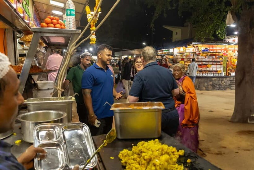 Mumbai Markets, Temples and Street Food Tour - FAQ