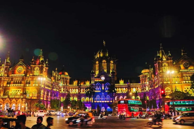 Mumbai: Night Sightseeing tour - Banganga Tank — Peace in the Middle of Chaos