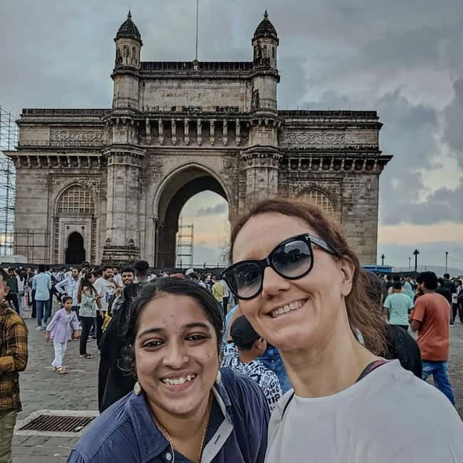 Mumbai: Private Sightseeing Tour & Slum Tour with a Local - Mumbai: Private Sightseeing Tour & Slum Tour with a Local