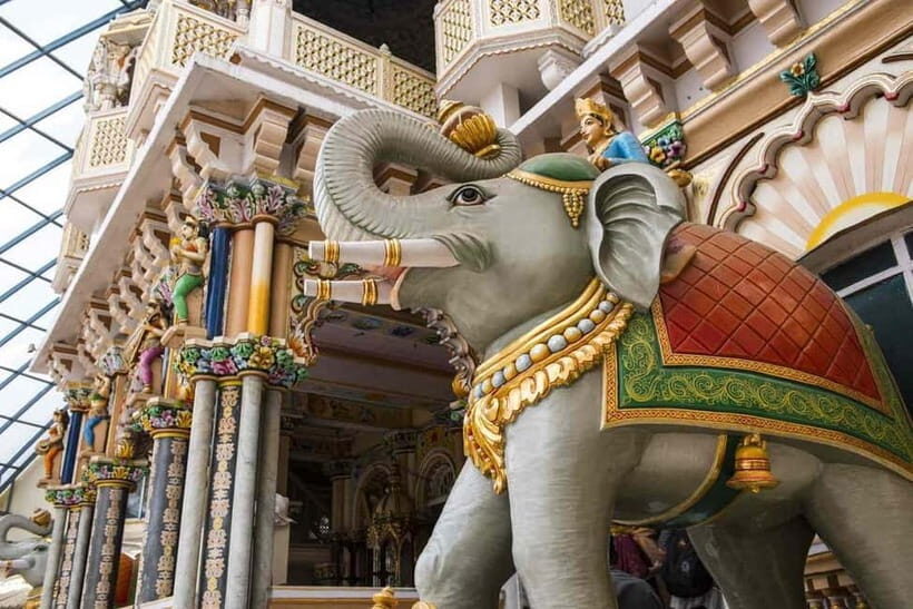Mumbai: Private Sightseeing Tour & Slum Tour with a Local - FAQ