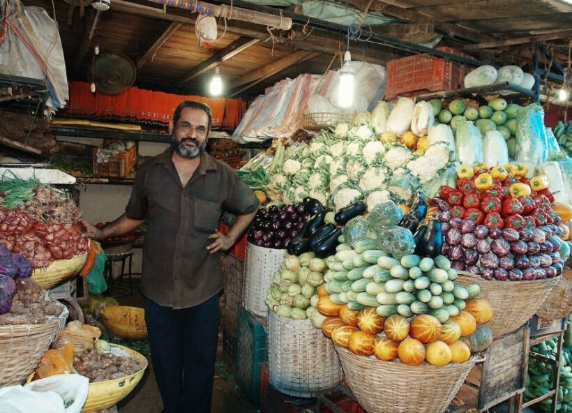 Mumbai: Private Walking Tour with a Local - Key Points