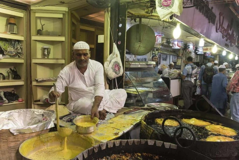 Mumbais Street Food Heaven: Mohammad Ali Road Special Tour - Exploring Mumbai’s Street Food Scene: What to Expect