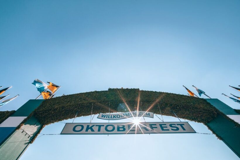 München: Oktoberfest Experience and Lunch in Tent - An Honest Look at the Munich Oktoberfest Experience