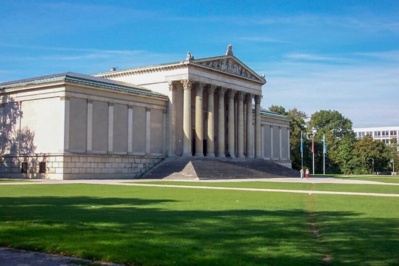 Munich City: Marienplatz and English Garden Walking Tour - Practical Tips and Considerations