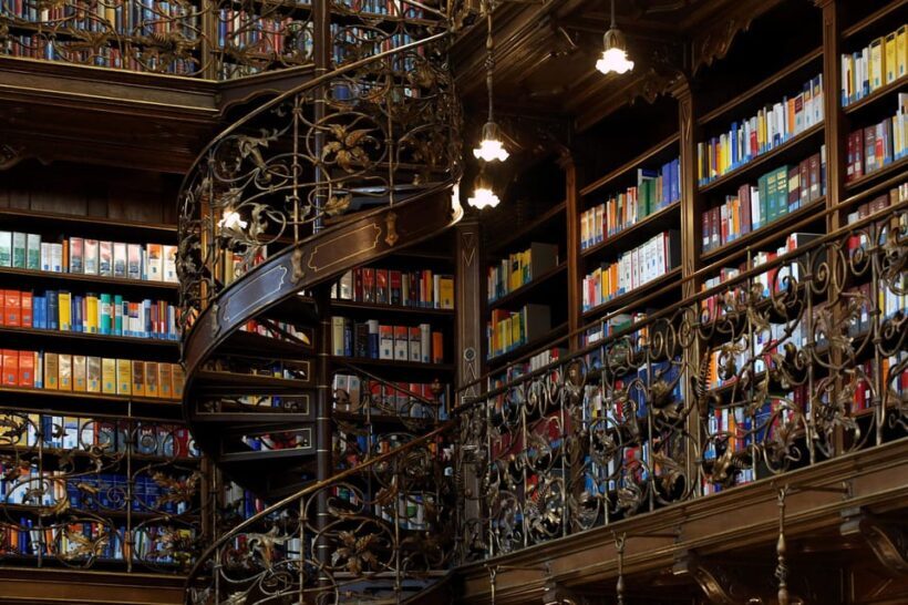 Munich: Law Library Guided Visit with Entry Tickets - Authenticity and Authentic Experiences