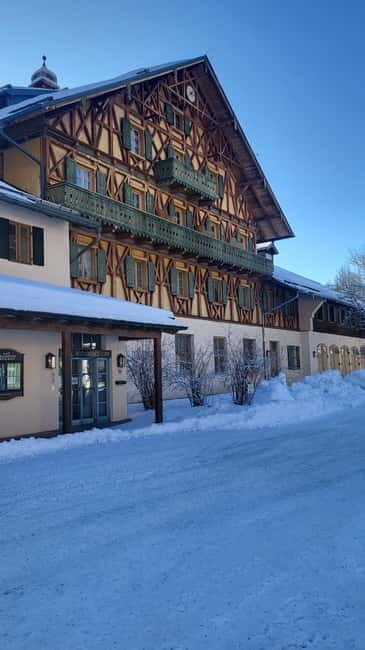 Munich: Neuschwanstein Castle and Linderhof Palace Day Trip - The Experience Based on Reviews