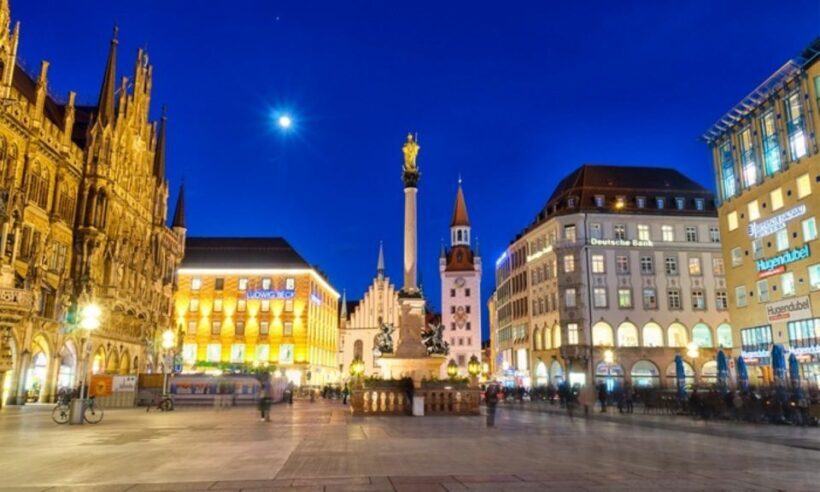 Munich: Night Watchman Torch Tour in German - What is the Munich Night Watchman Torch Tour?