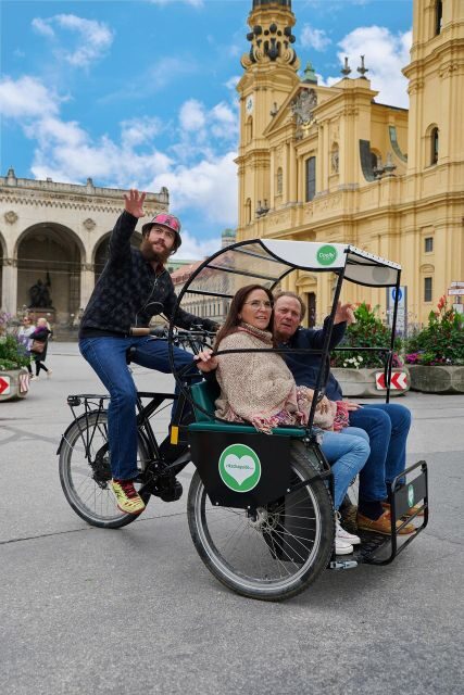 Munich: Old Town and English Garden Rickshaw Tour - Key Points