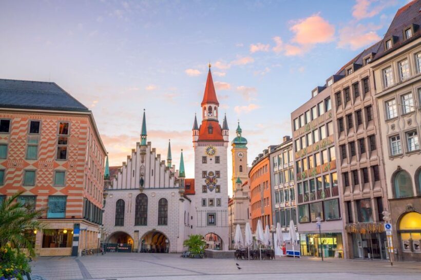 Munich Old Town and English Gardens Private Walking Tour - A Closer Look at the Itinerary
