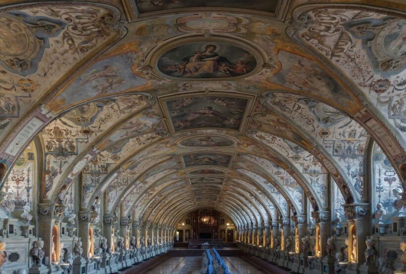 Munich: Private Guided Walking Tour with Residenz Museum - Key Points
