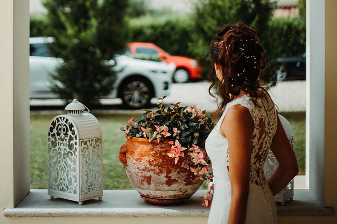 Munich to Prague - Private Door-to-Door Transfer, Local English-speaking Driver - Who Should Consider This Tour?