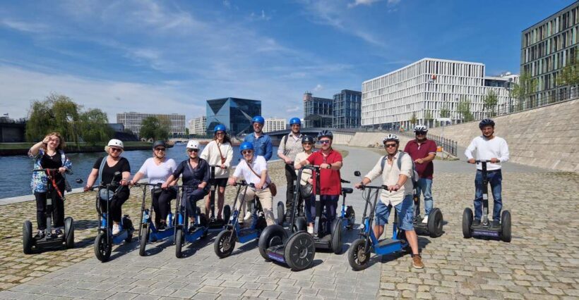 Munich: Top Sights E-Scooter Tour with Local Guide - Key Points