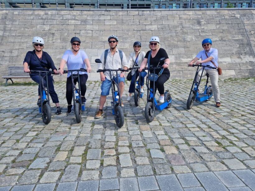 Munich: Top Sights Guided e-Scooter Tour - Detailed Breakdown of the Itinerary