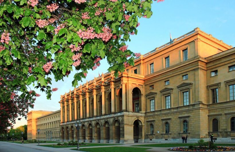 Munich: Walking Tour Old Town and Viktualienmarkt - Ending at the Opera Hall — A Cultural Highlight