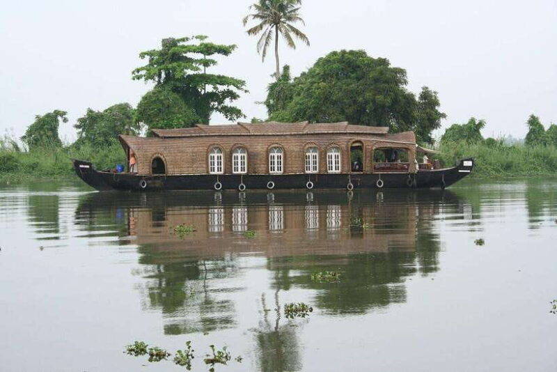 Munnar& Alleppey 3N/4D Exclusive Tour with Houseboat Stay - How the Experience Feels in Practice