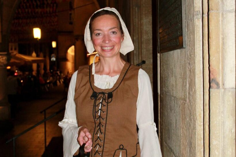 Münster: Night watchman tour through the old town - Authentic storytelling and local flavor