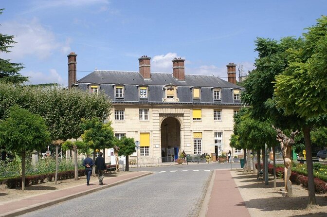 Murals XXL Street Art Tour Review - About Your Stay