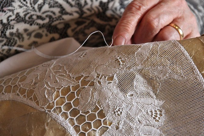 Murano and Burano Islands 4-Hour Tour - Booking and Cancellation Policy