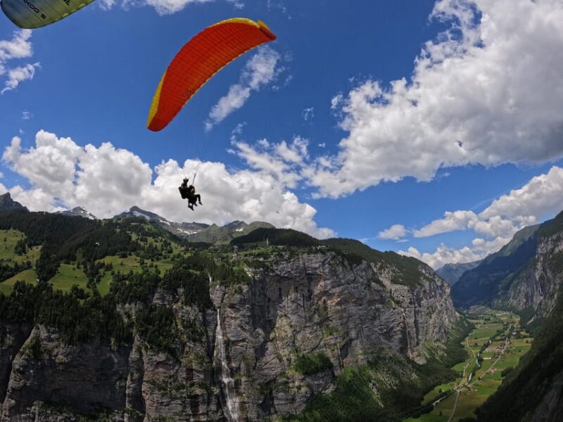 Mürren: Paragliding Over Lauterbrunnen Cliffs and Waterfalls - Catching Glimpses of Cliffs and Waterfalls