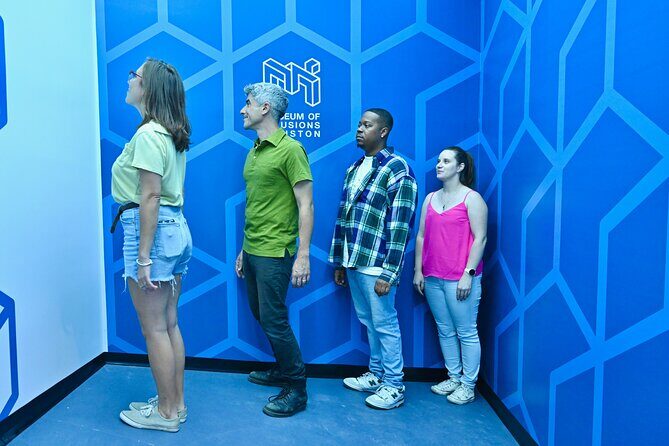 Museum of Illusions Houston Admission Ticket - The Setting and Atmosphere