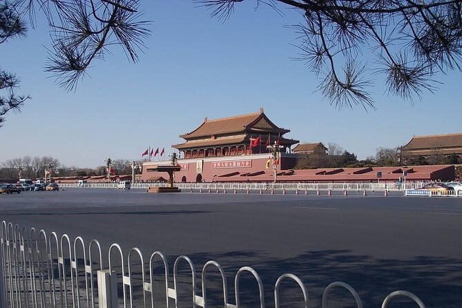 MuTianYu GreatWall SummerPalace English Cab Driver-TranslationAPP - Who Is This Tour Best For?