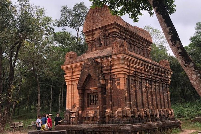 My Son Sunset Trip with Banh Mi and Cruise from Hoi An/ Da Nang - The Scenic Boat Ride on the Thu Bon River