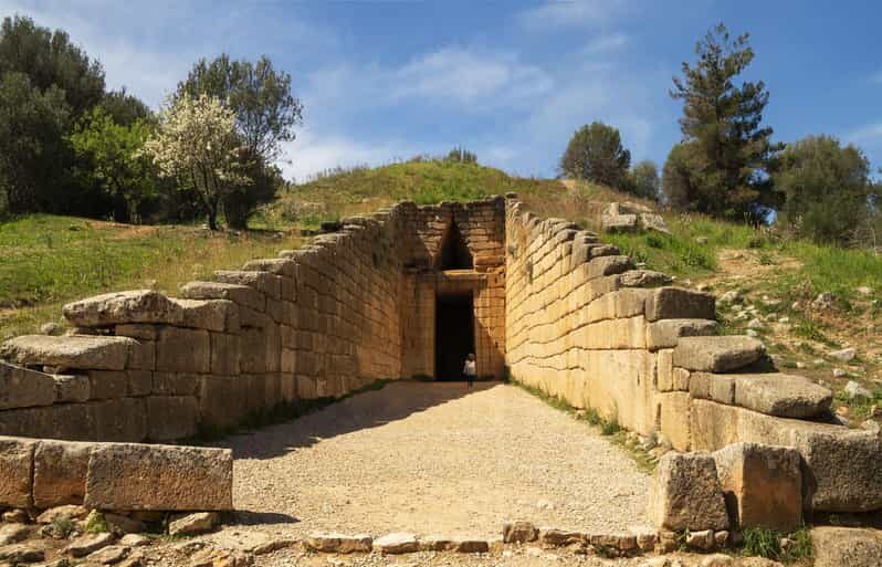 Mycenae: Private Archaeological Site of Mycenae with Tickets - The Royal Palace Ruins