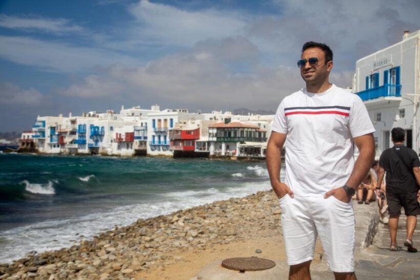 Mykonos: 1 hour private photo session in Mykonos Town - What to Expect from Your Mykonos Photo Session