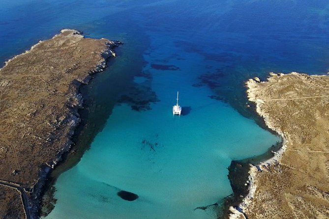 Mykonos Catamaran Full Day Private Cruise, 8-flavor Meal & Drinks - Onboard Dining and Refreshments