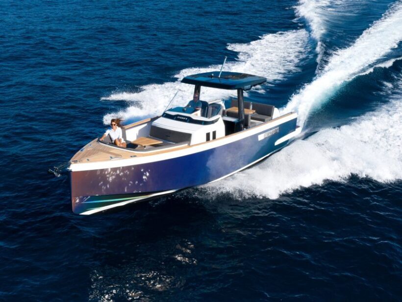 Mykonos: Private Luxury Yacht Cruise with Drinks and Snacks - An Up-C close Look at the Yachting Experience in Mykonos