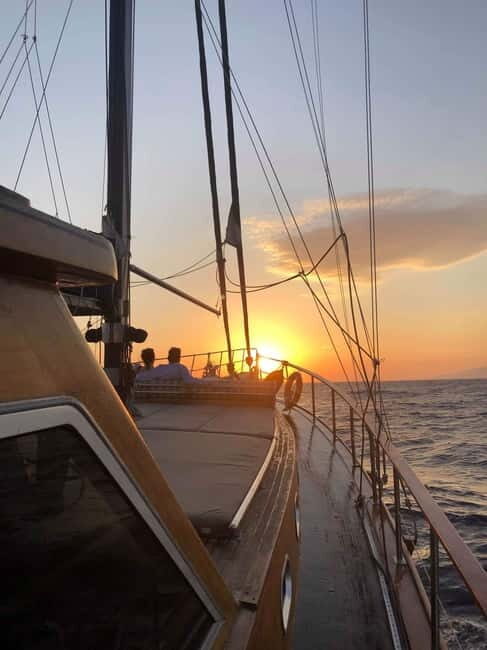 Mykonos: Sunset Boat Cruise with Light Dinner & Drinks - The Authentic Experience: What Travelers Say