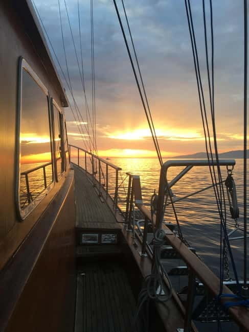 Mykonos: Sunset Boat Cruise with Light Dinner & Drinks - FAQ