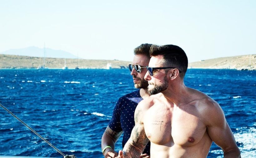 Mykonos: Sunset Boat Party with Open Bar & Live DJ - The Sum Up