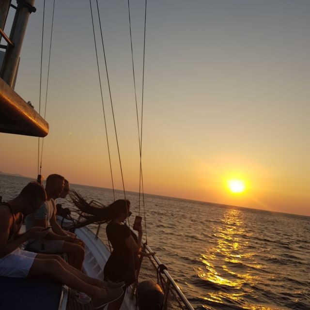 Mykonos: Sunset Boat Trip with Snacks and Drinks - Practical Details and Tips
