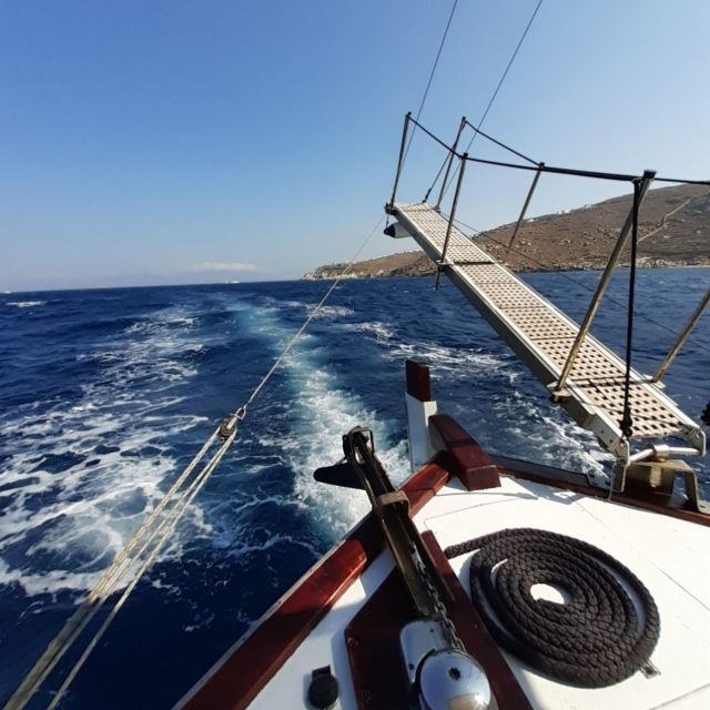 Mykonos: Sunset Boat Trip with Snacks and Drinks - Authentic Reviews: What Past Travelers Say
