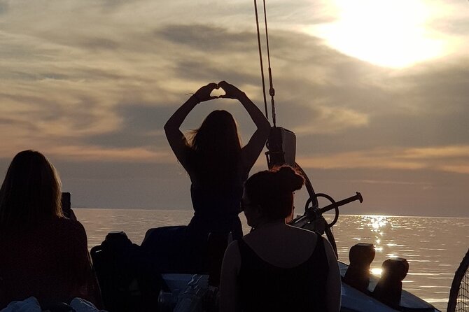 Mykonos Sunset Cruise With Drinks - Highlights of the Experience