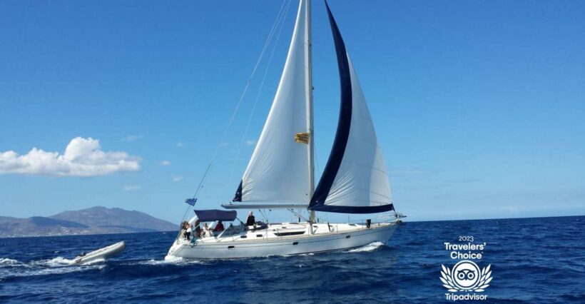 Mykonos: Yacht Cruise to Rhenia and Guided Tour of Delos - A Day on the Water and Among Ancient Ruins