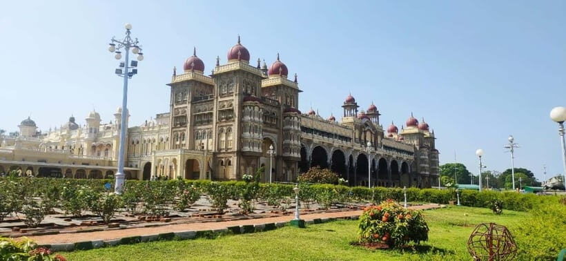 Mysore: Palace, Art Gallery & Devaraja Market Walking Tour - An In-Depth Look at the Mysore Palace, Art Gallery & Devaraja Market Tour