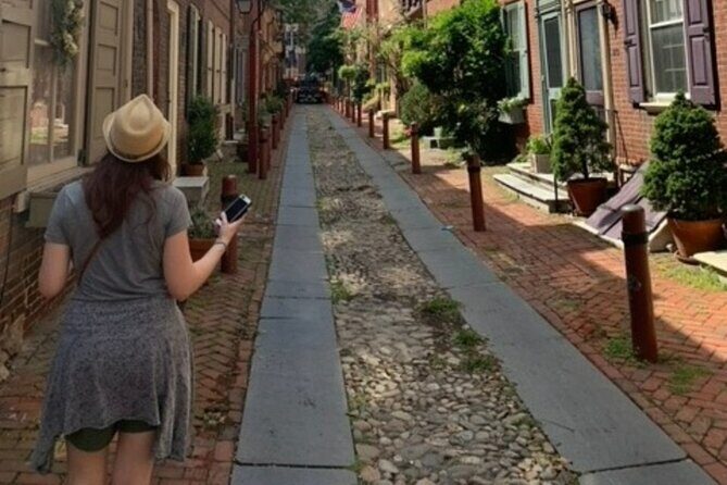 Mysteries on the Move: Scavenger Hunt in Boston - Who Will Enjoy This?