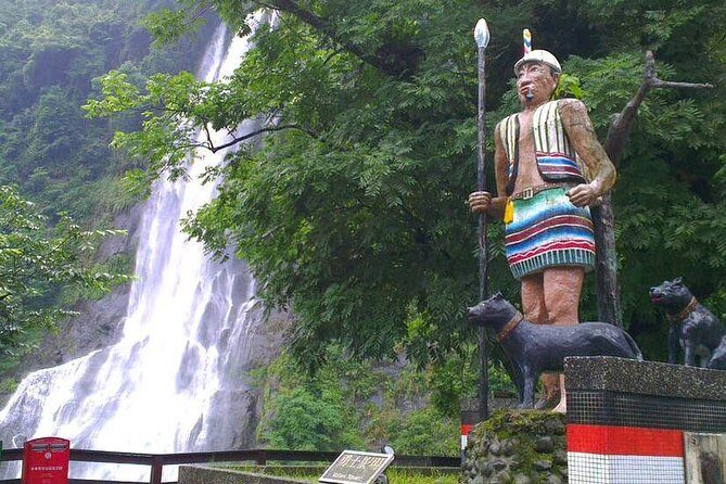 N109 Wulai Old Street Wulai Hot Spring Wulai Waterfall Bitan Scenic Area Day Tour (10h) - Wulai Waterfall: Nature’s Power Unleashed