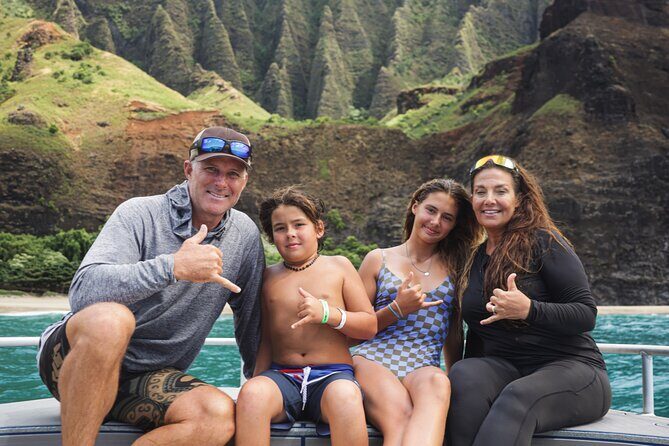 Na Pali Coast Power Catamaran - Exploring the Itinerary