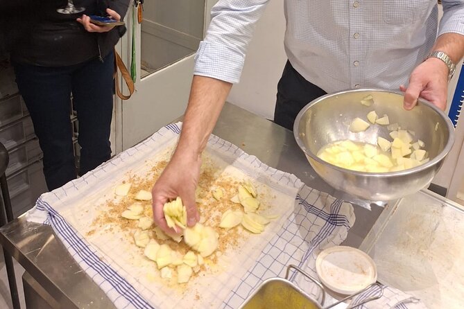 Nabiels Vienna Cooking Class - Starter: Fluffy Semolina Dumplings