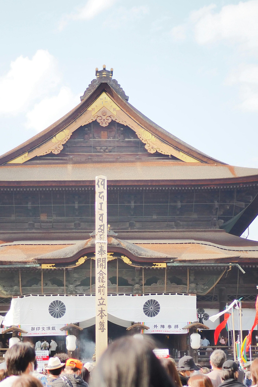 Nagano, Snow Monkey Park, Zenkoji Temple English Guide Tour. - Key Points